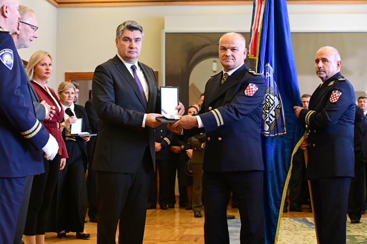 Ministarstvo unutarnjih poslova Republike Hrvatske - Predsjednik ...