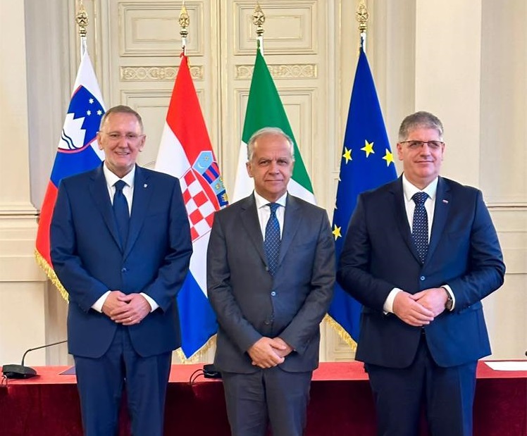 Ministarstvo unutarnjih poslova Republike Hrvatske - U Trstu održan ...