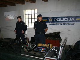 Ministarstvo unutarnjih poslova Republike Hrvatske - „Manje oružja ...