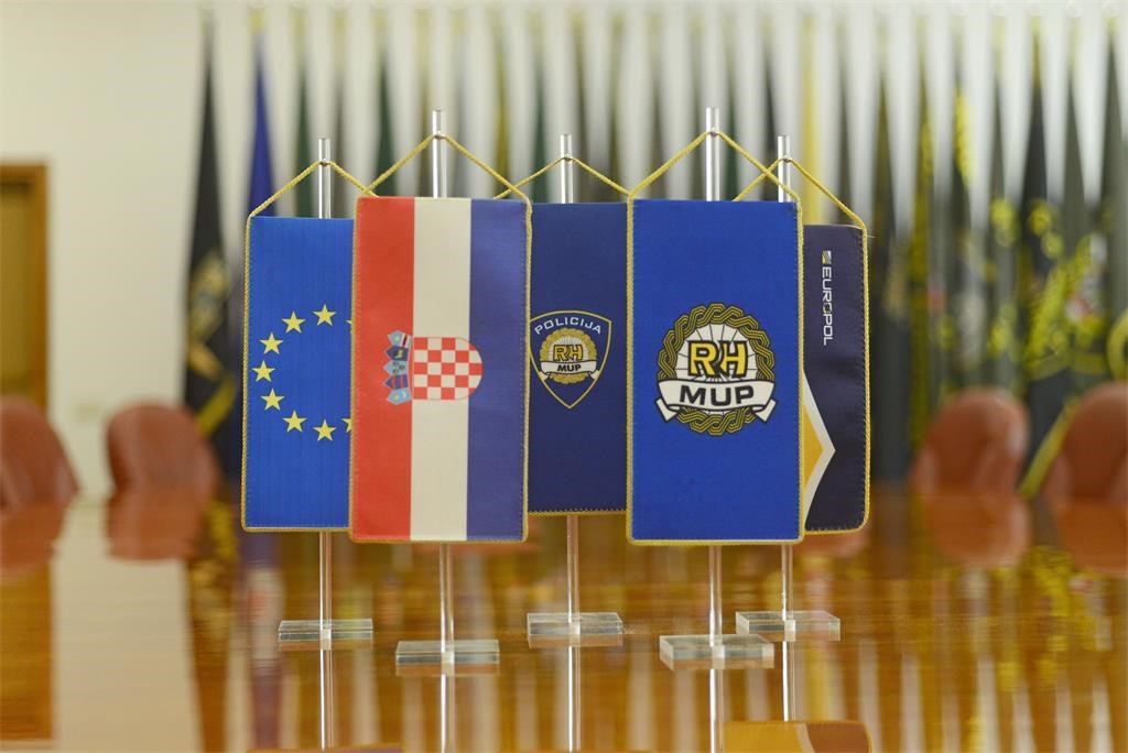 Ministarstvo unutarnjih poslova Republike Hrvatske - Kabinet ministra