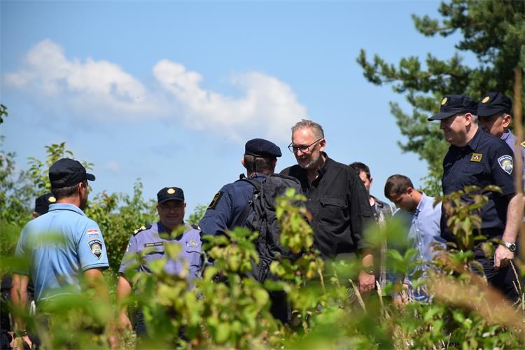 Ministarstvo unutarnjih poslova Republike Hrvatske - Granica s BiH ...